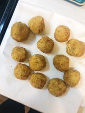 Polenta Mozzarella Balls with Spicy Marinara – Aly Eats Food