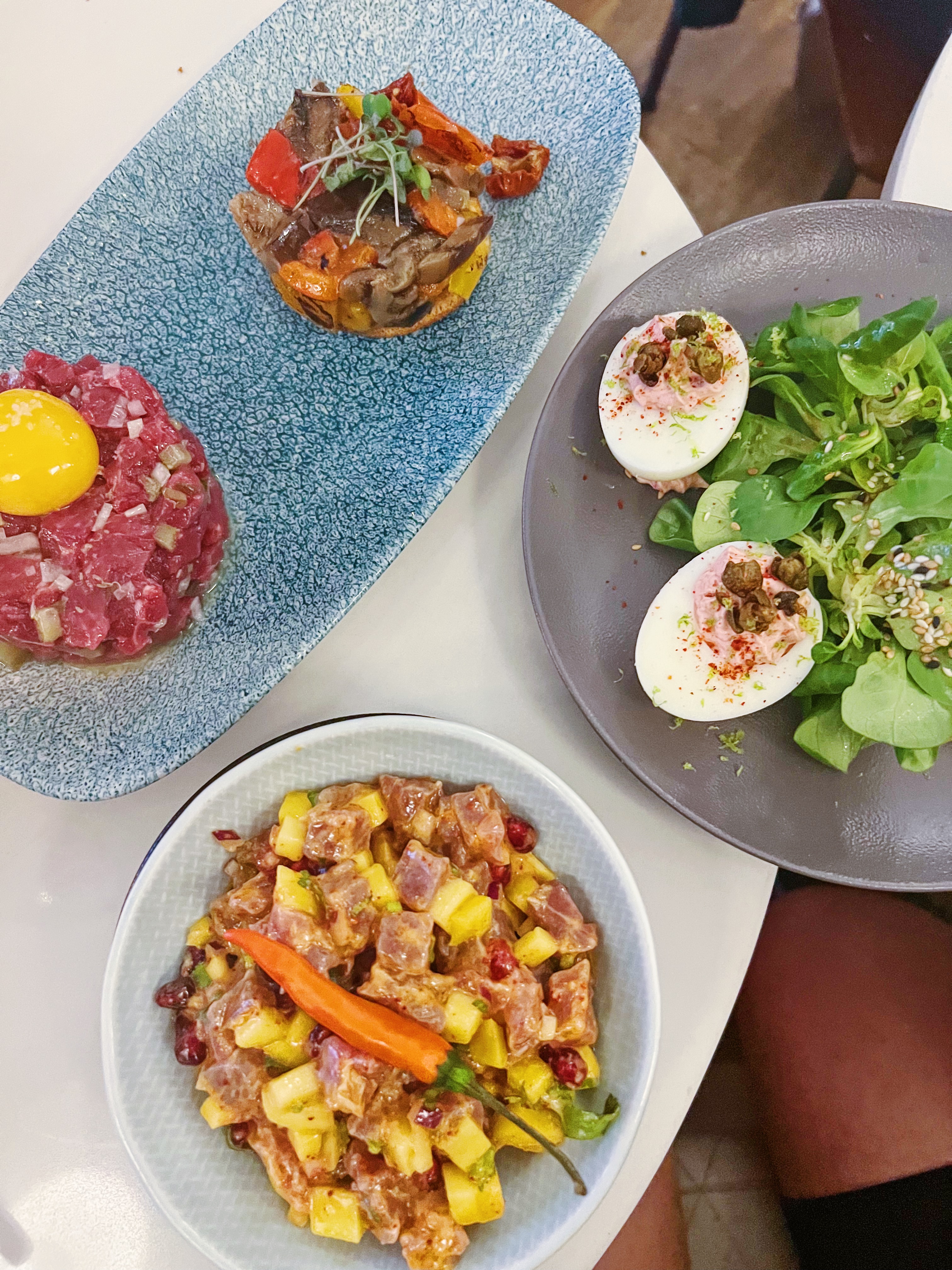 Les Francaises – Aly Eats Food
